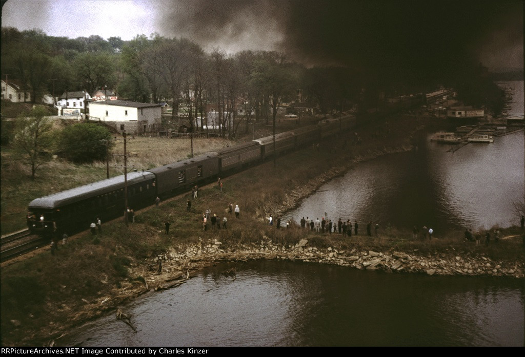 CB&Q 5632 at Savanna, IL